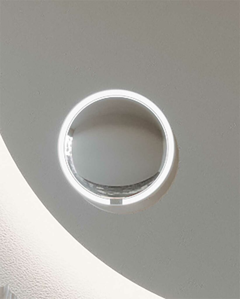 Sphere with Portable Magnifier | Remer